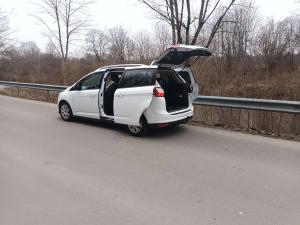 Balts Ford Grand C-MAX 2014 Gargždai, ar dzinēja tilpumu 1.00 L un nobraukumu 0 tūkst. km par 4100 €, foto  vietnē AUTOMOTO.COM.LV