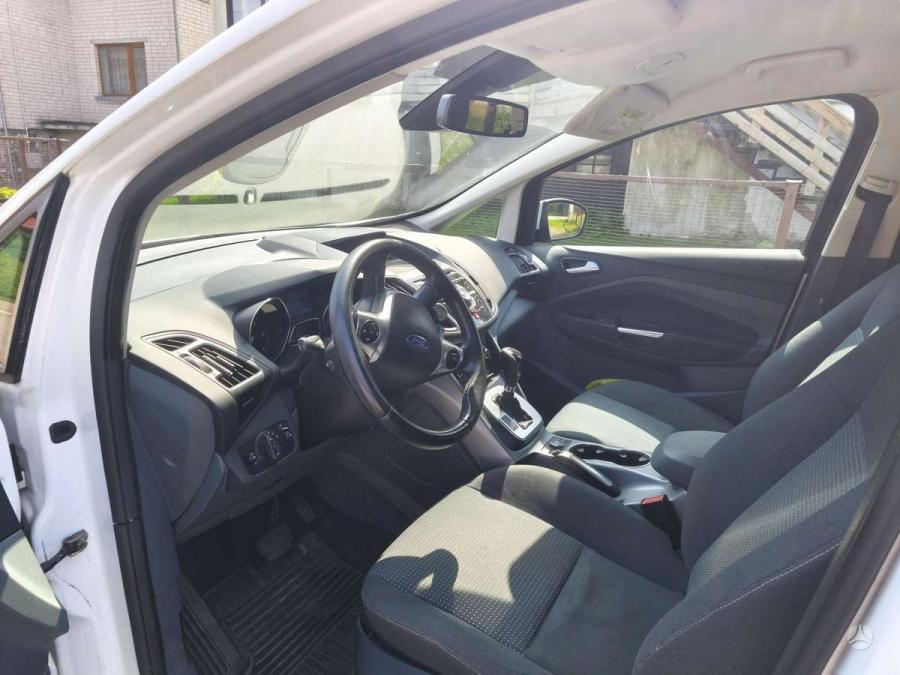 Balts Ford Grand C-MAX 2014 Klaipėda, ar dzinēja tilpumu 2.00 L un nobraukumu 409 tūkst. km par 3200 €, foto 3 vietnē AUTOMOTO.COM.LV