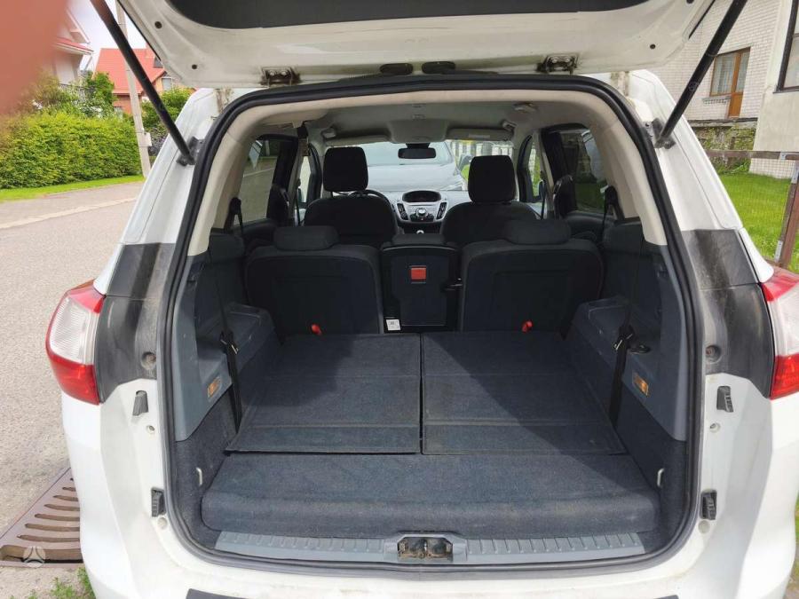 Balts Ford Grand C-MAX 2014 Klaipėda, ar dzinēja tilpumu 2.00 L un nobraukumu 409 tūkst. km par 3200 €, foto 10 vietnē AUTOMOTO.COM.LV