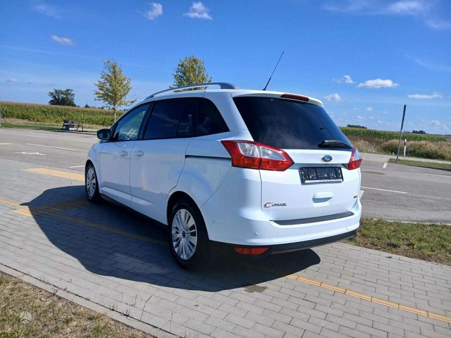 White Ford Grand C-MAX 2015 in Marijampole, with an engine capacity of 1.00 L and mileage of 129 thousand km for 5450 €, photo 14 on AUTOMOTO.COM.LV