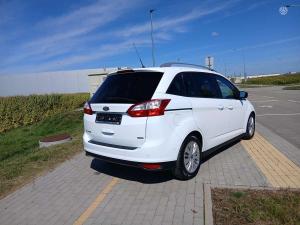 White Ford Grand C-MAX 2015 in Marijampole, with an engine capacity of 1.00 L and mileage of 129 thousand km for 5450 €, photo 15 on AUTOMOTO.COM.LV