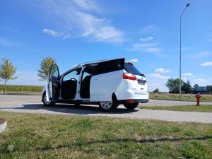 White Ford Grand C-MAX 2015 in Marijampole, with an engine capacity of 1.00 L and mileage of 129 thousand km for 5450 €, photo 18 on AUTOMOTO.COM.LV