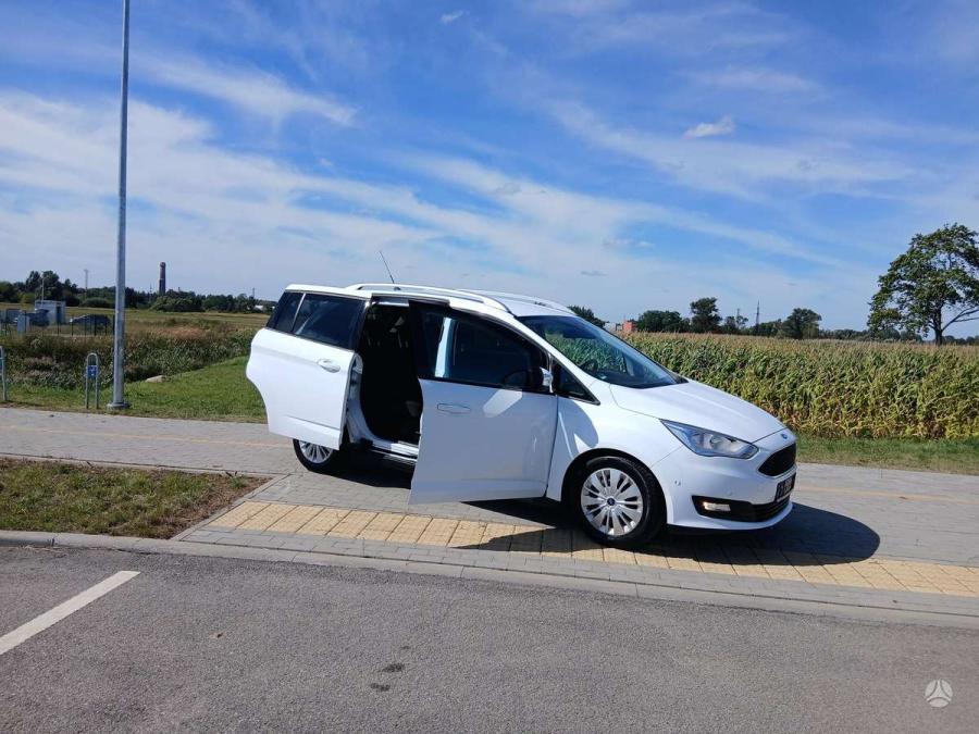 White Ford Grand C-MAX 2015 in Marijampole, with an engine capacity of 1.00 L and mileage of 129 thousand km for 5450 €, photo 19 on AUTOMOTO.COM.LV
