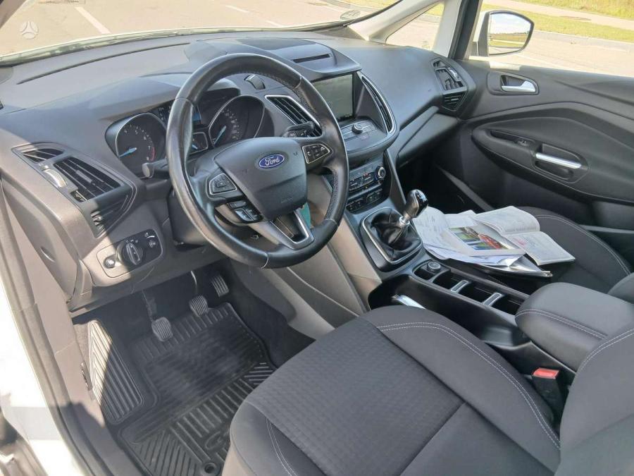 White Ford Grand C-MAX 2015 in Marijampole, with an engine capacity of 1.00 L and mileage of 129 thousand km for 5450 €, photo 29 on AUTOMOTO.COM.LV