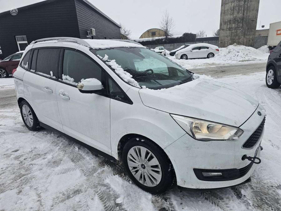 White Ford Grand C-MAX 2016 in Taurage, with an engine capacity of 2.00 L and mileage of 190 thousand km for 5900 €, photo 1 on AUTOMOTO.COM.LV