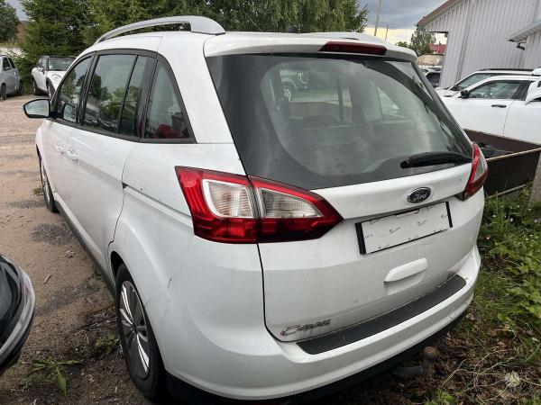 White Ford Grand C-MAX 2016 in Taurage, with an engine capacity of 2.00 L and mileage of 237 thousand km for 2800 €, photo 4 on AUTOMOTO.COM.LV