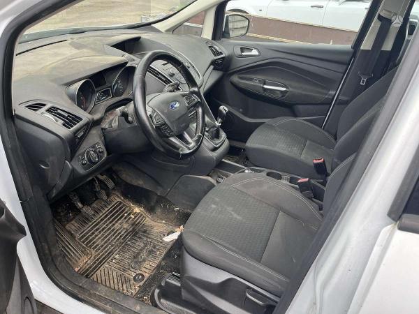 White Ford Grand C-MAX 2016 in Taurage, with an engine capacity of 2.00 L and mileage of 237 thousand km for 2800 €, photo 6 on AUTOMOTO.COM.LV