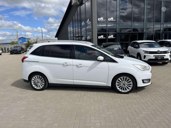 White Ford Grand C-MAX 2016 in Taurage, with an engine capacity of 1.00 L and mileage of 92 thousand km for 5900 €, photo 5 on AUTOMOTO.COM.LV