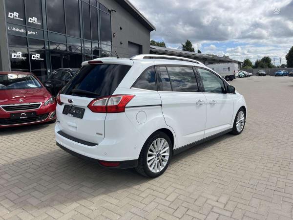 White Ford Grand C-MAX 2016 in Taurage, with an engine capacity of 1.00 L and mileage of 92 thousand km for 5900 €, photo 7 on AUTOMOTO.COM.LV