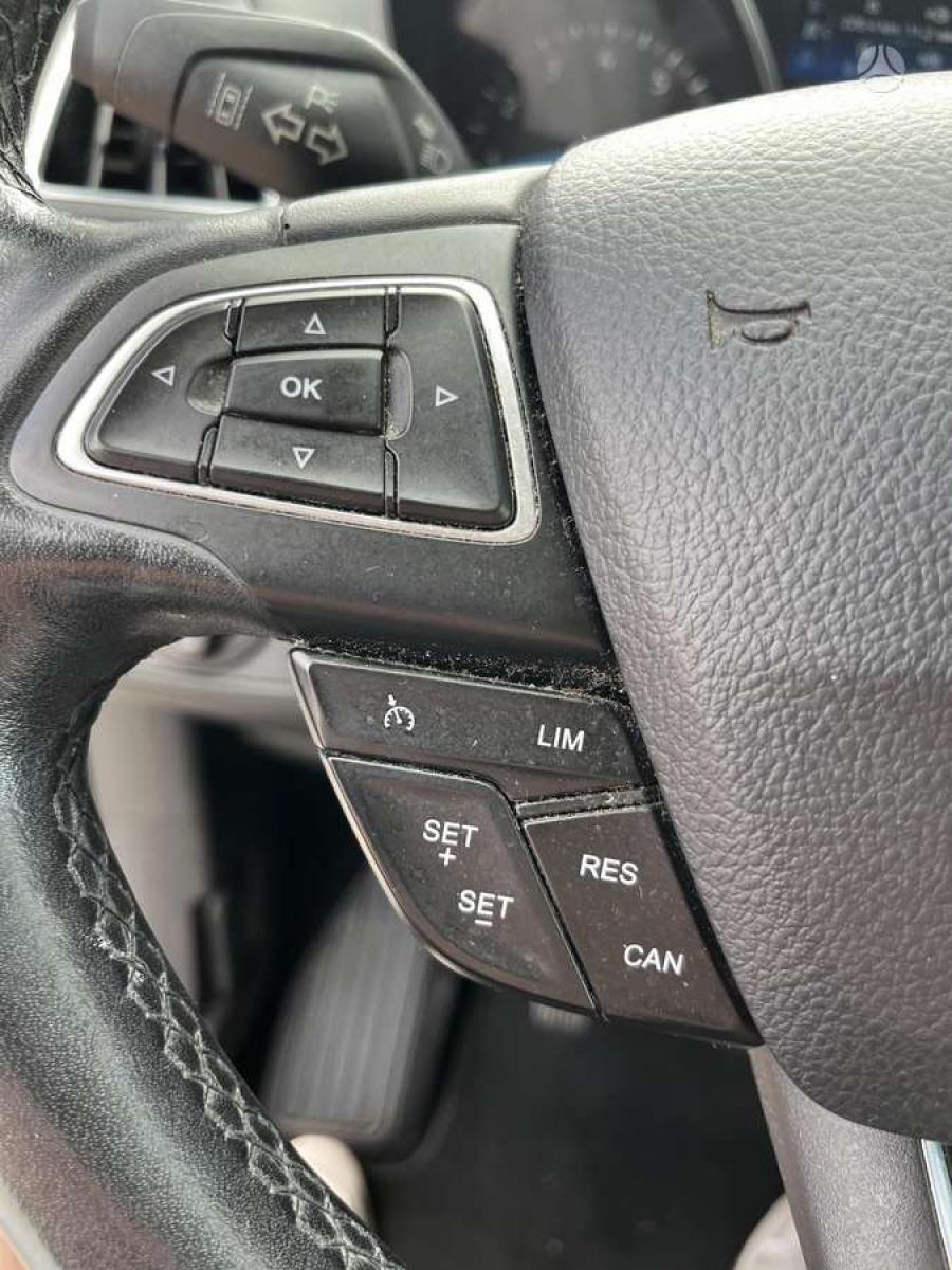 Balts Ford Grand C-MAX 2016 Tauragė, ar dzinēja tilpumu 1.00 L un nobraukumu 92 tūkst. km par 5900 €, foto 31 vietnē AUTOMOTO.COM.LV