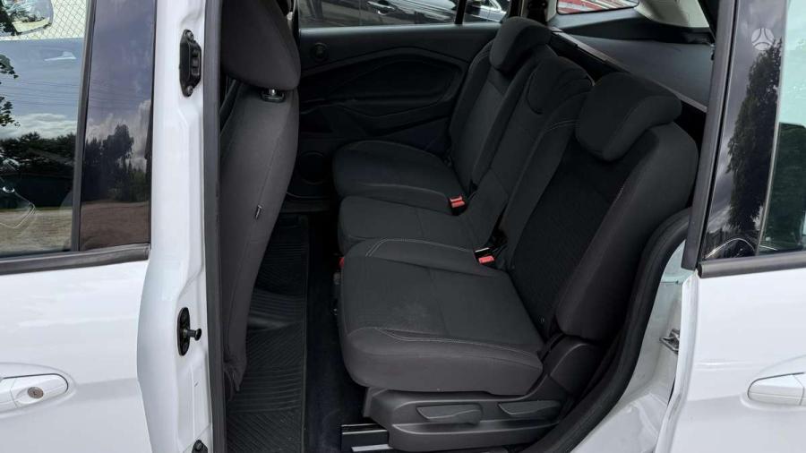 Balts Ford Grand C-MAX 2018 Ukmergė, ar dzinēja tilpumu 1.56 L un nobraukumu 230 tūkst. km par 4950 €, foto 14 vietnē AUTOMOTO.COM.LV