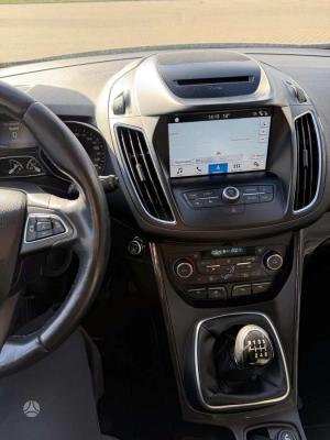White Ford Grand C-MAX 2018 in Siauliai, with an engine capacity of 1.00 L and mileage of 209 thousand km for 4600 €, photo 15 on AUTOMOTO.COM.LV