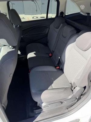 White Ford Grand C-MAX 2018 in Siauliai, with an engine capacity of 1.00 L and mileage of 209 thousand km for 4600 €, photo 19 on AUTOMOTO.COM.LV