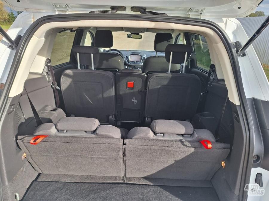 Balts Ford Grand C-MAX 2015 Marijampole, ar dzinēja tilpumu 2.00 L un nobraukumu 310 tūkst. km par 4950 €, foto 12 vietnē AUTOMOTO.COM.LV