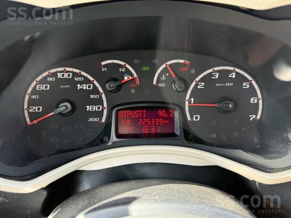 Zils Ford KA 2010 Rīga, ar dzinēja tilpumu 1.20 L un nobraukumu 225 tūkst. km par 3050 €, foto 9 vietnē AUTOMOTO.COM.LV