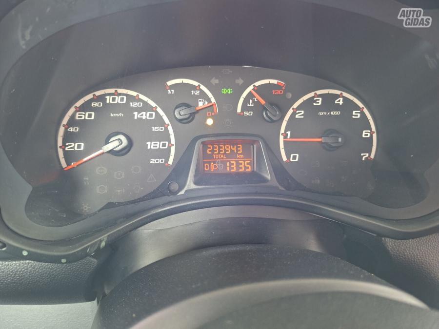 Ford KA 2009 in Jurbarkas, with an engine capacity of 1.30 L and mileage of 234 thousand km for 999 €, photo 8 on AUTOMOTO.COM.LV