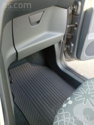 Grey Ford KA 2009 in Riga, with an engine capacity of 1.20 L and mileage of 0 thousand km for 2000 €, photo 8 on AUTOMOTO.COM.LV