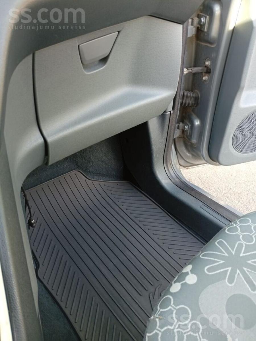 Grey Ford KA 2009 in Riga, with an engine capacity of 1.20 L and mileage of 0 thousand km for 2000 €, photo 8 on AUTOMOTO.COM.LV