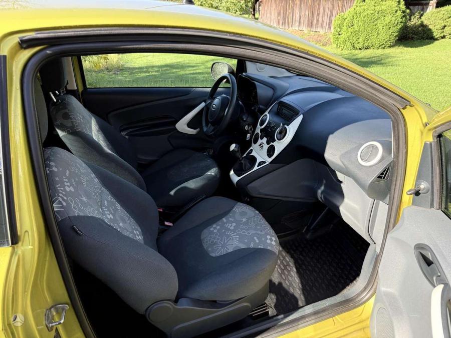 Yellow Ford KA 2014 in Siauliai, with an engine capacity of 1.10 L and mileage of 95 thousand km for 3350 €, photo 9 on AUTOMOTO.COM.LV