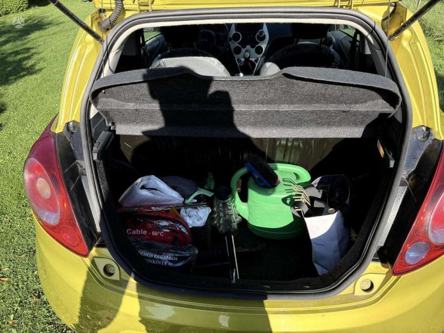 Yellow Ford KA 2014 in Siauliai, with an engine capacity of 1.10 L and mileage of 95 thousand km for 3350 €, photo 10 on AUTOMOTO.COM.LV