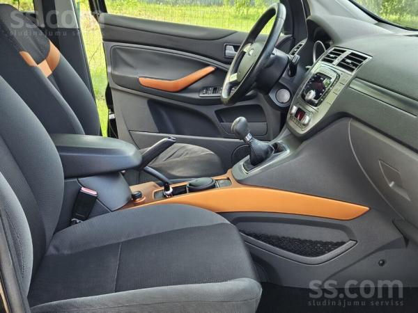 Black Ford Kuga 2008 in Riga, with an engine capacity of 2.00 L and mileage of 247 thousand km for 5870 €, photo 10 on AUTOMOTO.COM.LV