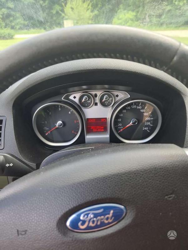 Melns Ford Kuga 2008 Ignalina, ar dzinēja tilpumu 2.00 L un nobraukumu 260 tūkst. km par 4200 €, foto 6 vietnē AUTOMOTO.COM.LV