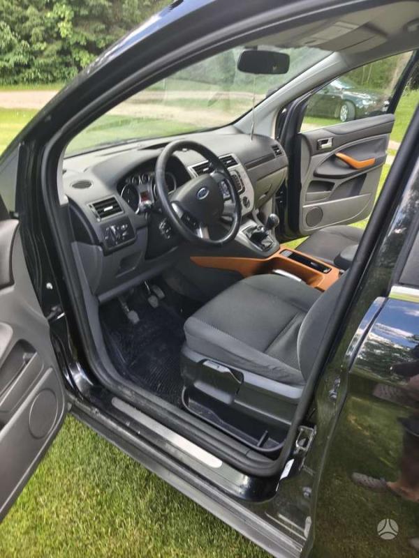 Melns Ford Kuga 2008 Ignalina, ar dzinēja tilpumu 2.00 L un nobraukumu 260 tūkst. km par 4200 €, foto 7 vietnē AUTOMOTO.COM.LV