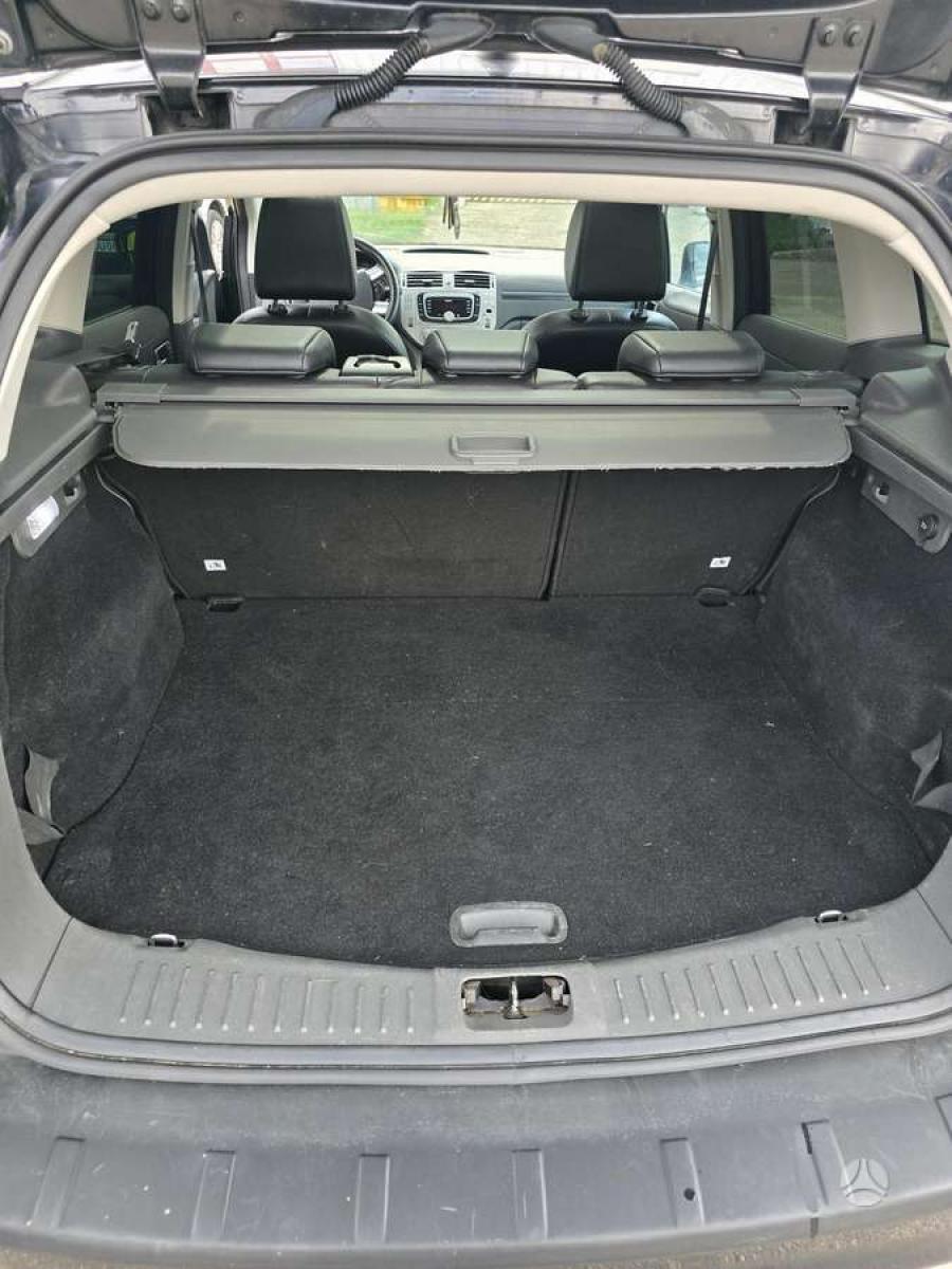 Black Ford Kuga 2008 in Panevezys, with an engine capacity of 2.00 L and mileage of 254 thousand km for 3600 €, photo 14 on AUTOMOTO.COM.LV