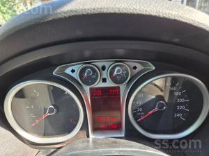Melns Ford Kuga 2008 Kuldīga, ar dzinēja tilpumu 2.00 L un nobraukumu 330 tūkst. km par 4250 €, foto 9 vietnē AUTOMOTO.COM.LV