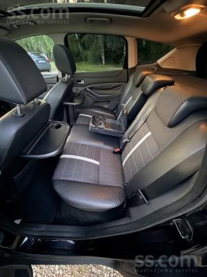 Black Ford Kuga 2008 in Riga, with an engine capacity of 2.00 L and mileage of 303 thousand km for 5500 €, photo 12 on AUTOMOTO.COM.LV
