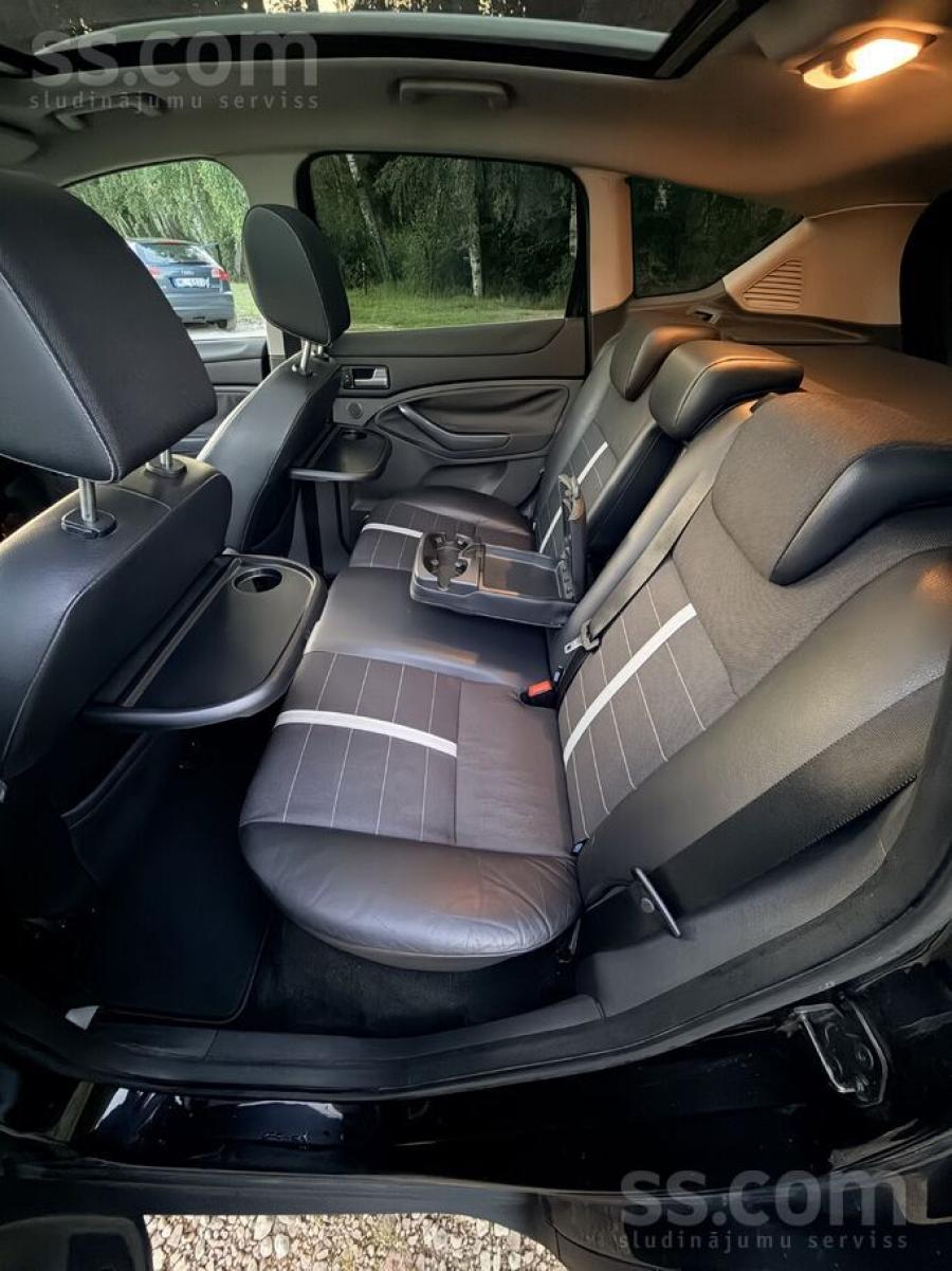 Black Ford Kuga 2008 in Riga, with an engine capacity of 2.00 L and mileage of 303 thousand km for 5500 €, photo 12 on AUTOMOTO.COM.LV