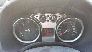 Black Ford Kuga 2008 in Vilnius, with an engine capacity of 2.00 L and mileage of 238 thousand km for 3200 €, photo 12 on AUTOMOTO.COM.LV