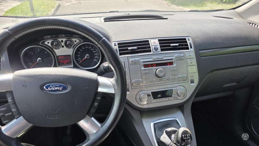 Black Ford Kuga 2008 in Vilnius, with an engine capacity of 2.00 L and mileage of 238 thousand km for 3200 €, photo 13 on AUTOMOTO.COM.LV