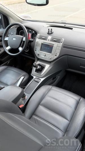 Black Ford Kuga 2008 in Riga, with an engine capacity of 2.00 L and mileage of 266 thousand km for 4300 €, photo 7 on AUTOMOTO.COM.LV