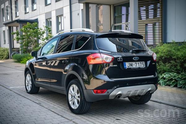 Black Ford Kuga 2009 in Riga, with an engine capacity of 2.00 L and mileage of 197 thousand km for 4990 €, photo 6 on AUTOMOTO.COM.LV