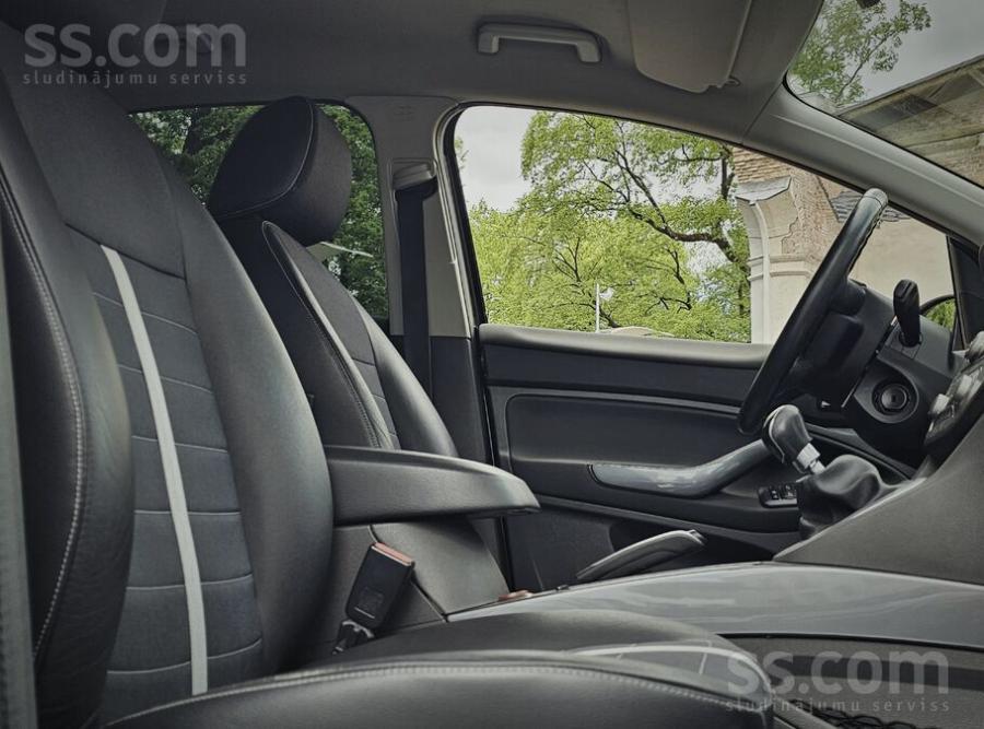 Melns Ford Kuga 2009 Jelgava, ar dzinēja tilpumu 2.00 L un nobraukumu 250 tūkst. km par 5990 €, foto 14 vietnē AUTOMOTO.COM.LV