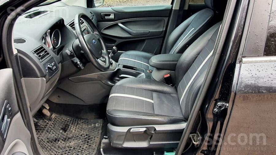 Black Ford Kuga 2009 in Riga, with an engine capacity of 2.00 L and mileage of 193 thousand km for 4995 €, photo 15 on AUTOMOTO.COM.LV