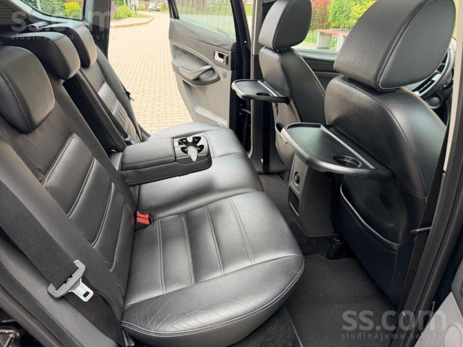 Black Ford Kuga 2009 in Riga, with an engine capacity of 2.00 L and mileage of 229 thousand km for 5950 €, photo 17 on AUTOMOTO.COM.LV