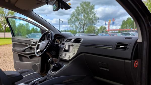 Black Ford Kuga 2009 in Riga, with an engine capacity of 2.00 L and mileage of 193 thousand km for 6490 €, photo 7 on AUTOMOTO.COM.LV