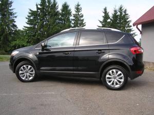 Black Ford Kuga 2009 in Sigulda, with an engine capacity of 2.00 L and mileage of 215 thousand km for 7250 €, photo 5 on AUTOMOTO.COM.LV