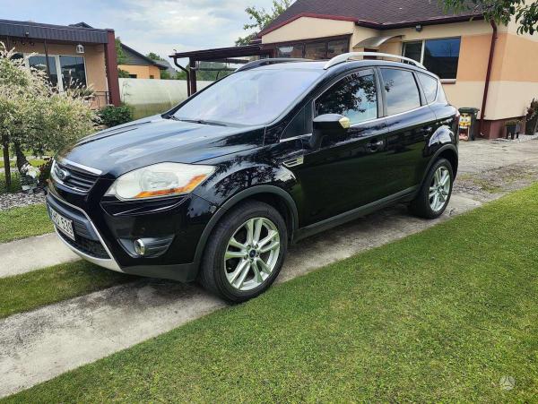 Black Ford Kuga 2009 in Taurage, with an engine capacity of 2.00 L and mileage of 247 thousand km for 4999 €, photo 3 on AUTOMOTO.COM.LV