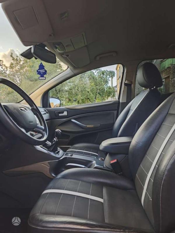 Ford Kuga 2009 Kauņa vietnē Melns Ford Kuga 2009 Kauņa, ar dzinēja tilpumu 2.00 L un nobraukumu 314 tūkst. km par 3250 €, foto 9 vietnē AUTOMOTO.COM.LV