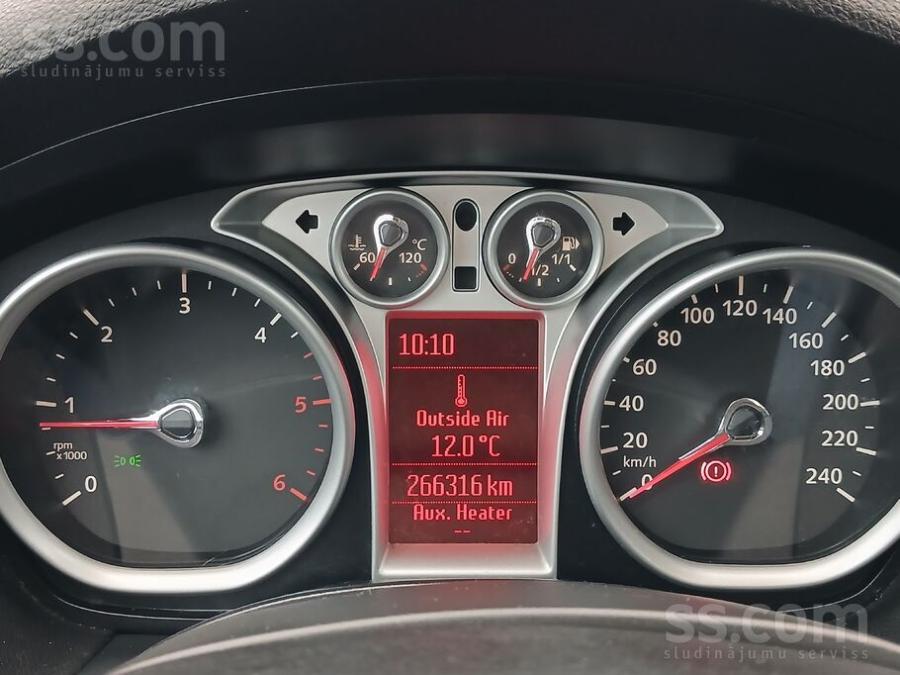 Melns Ford Kuga 2009 Rīga, ar dzinēja tilpumu 2.00 L un nobraukumu 266 tūkst. km par 4590 €, foto 24 vietnē AUTOMOTO.COM.LV