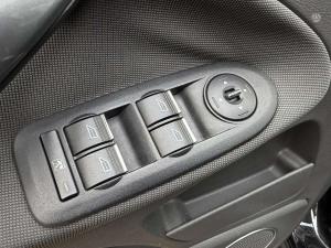 Melns Ford Kuga 2009 Viļņa, ar dzinēja tilpumu 2.00 L un nobraukumu 200 tūkst. km par 5999 €, foto 19 vietnē AUTOMOTO.COM.LV
