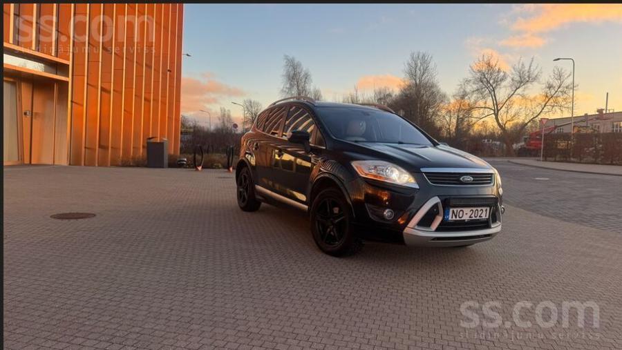 Black Ford Kuga 2010 in Ventspils, with an engine capacity of 2.00 L and mileage of 253 thousand km for 7200 €, photo 3 on AUTOMOTO.COM.LV