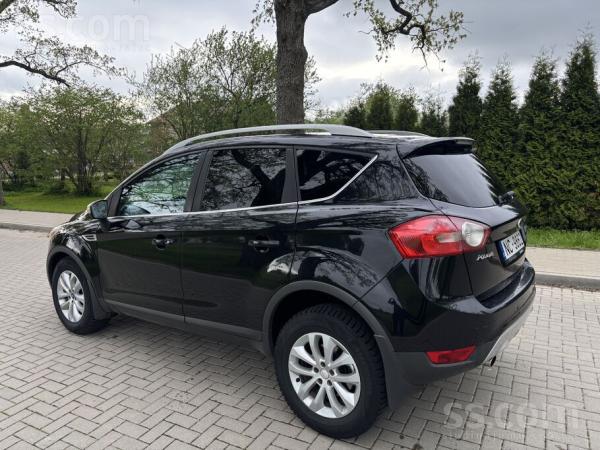Black Ford Kuga 2010 in Valmiera, with an engine capacity of 2.00 L and mileage of 305 thousand km for 4950 €, photo 9 on AUTOMOTO.COM.LV