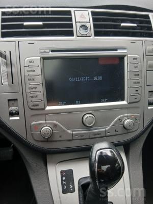 Black Ford Kuga 2010 in Vilnius, with an engine capacity of 2.00 L and mileage of 212 thousand km for 3500 €, photo 15 on AUTOMOTO.COM.LV