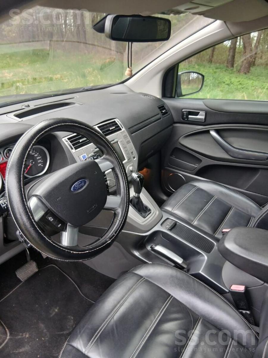 Black Ford Kuga 2010 in Vilnius, with an engine capacity of 2.00 L and mileage of 212 thousand km for 3500 €, photo 16 on AUTOMOTO.COM.LV