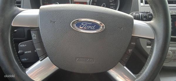 Melns Ford Kuga 2010 Tallina, ar dzinēja tilpumu 0.10 L un nobraukumu 331 tūkst. km par 3200 €, foto 9 vietnē AUTOMOTO.COM.LV