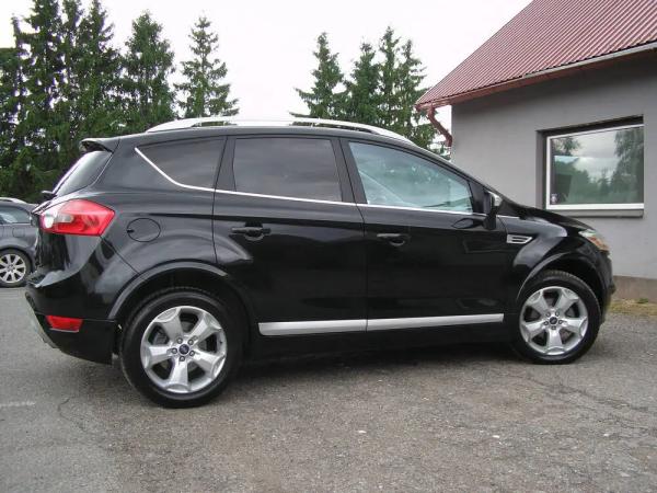 Black Ford Kuga 2010 in Sigulda, with an engine capacity of 2.00 L and mileage of 231 thousand km for 7850 €, photo 3 on AUTOMOTO.COM.LV